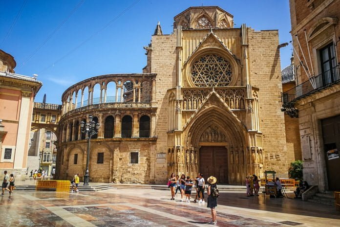 Region Walencji - Z czego słynie i co warto zobaczyć?