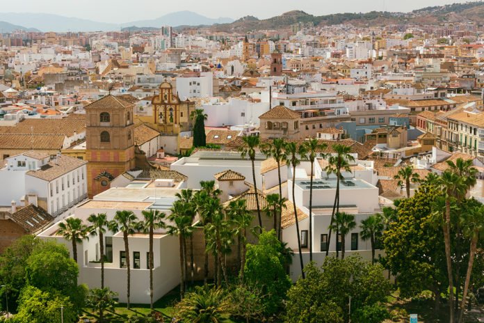 Stare miasto w Maladze - Co warto zobaczyć? Ciekawe miejsca