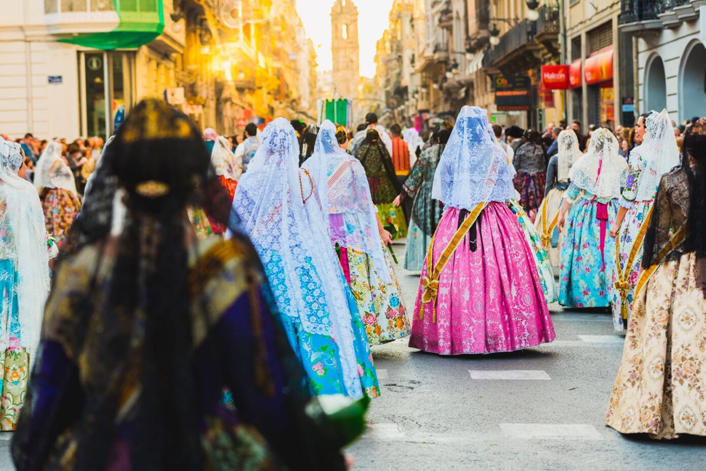 Hiszpańskie fiesty zimowe - Jak lokalne tradycje rozgrzewają w chłodne dni? - HISPÁNICO ...